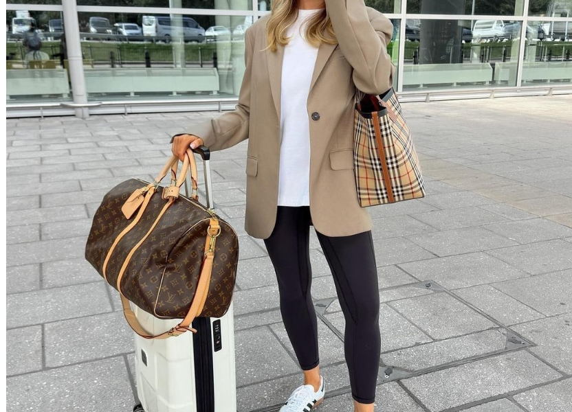 Perfect Travel Bags for Girls by Tote&Carry | TalkAboutLadies